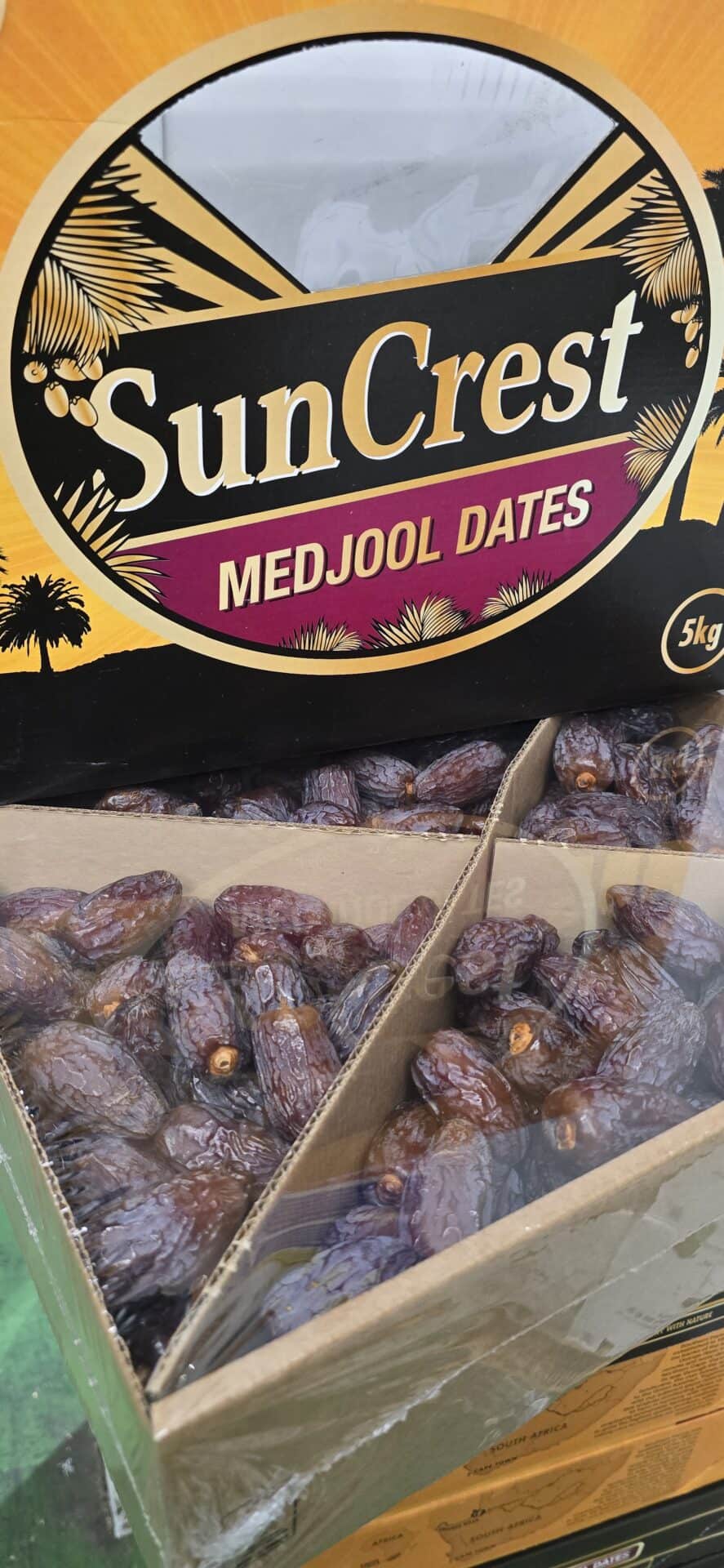 Dates Medjool (South African) - Leons Fruit Shop